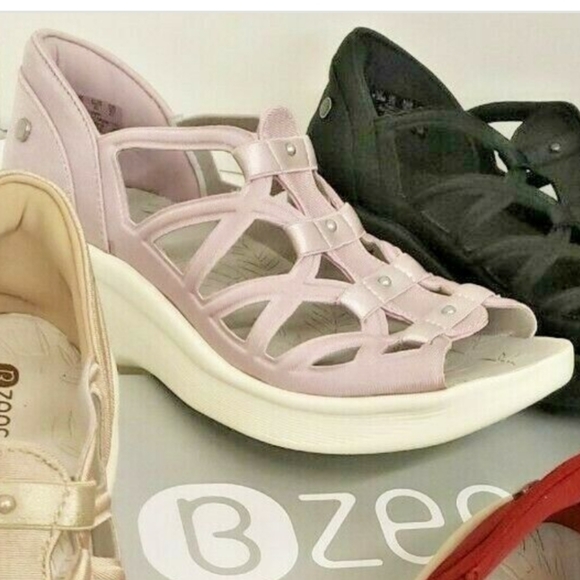 Bzees | Shoes | New Bzees Sapphire Wedge Heel Sandals Washable ...